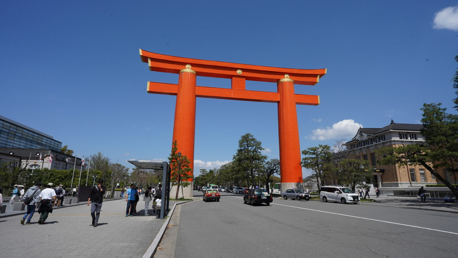 Heian Jingu Shrine | All that you should know before VisitingSeasonal ...